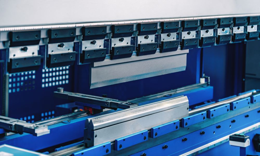 Hydraulics 101: A Guide to Pressurized Fluid Systems | Mac-Tech
