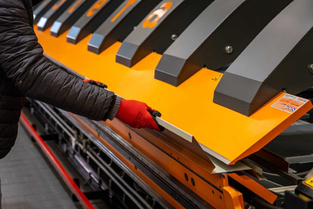 Stefa VHB Series Long Folder for Metal Fabrication | Mac-Tech